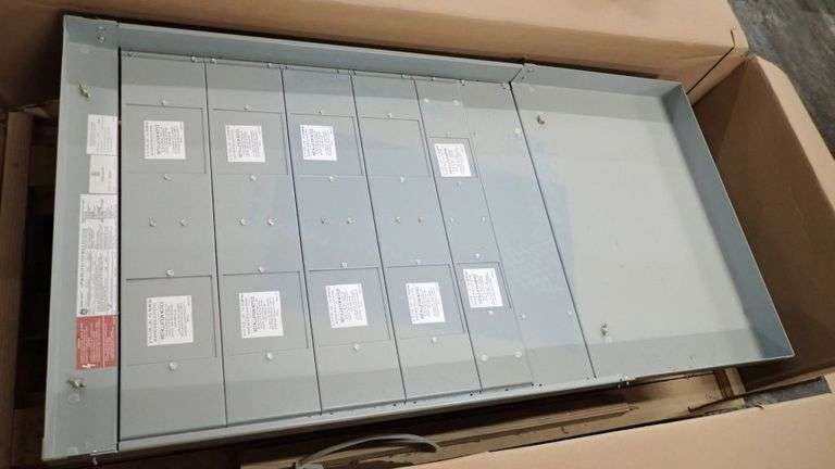 GE APNB Heat Rated Bolt On Style Panelboard - Yellow Tag Auctions