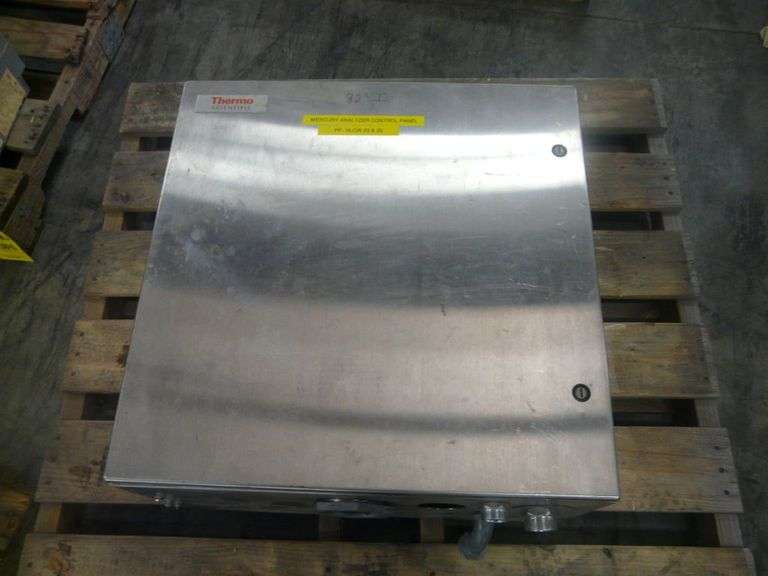 Thermo Scientific Mercury Analyzer Control Panel - Yellow Tag Auctions