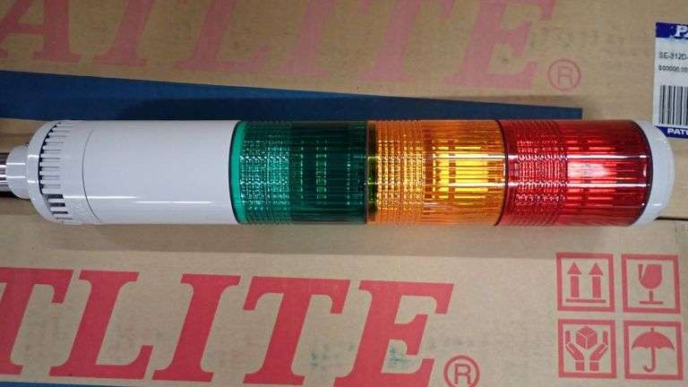 Lot of (18) Patlite Signal Tower Lights - Yellow Tag Auctions