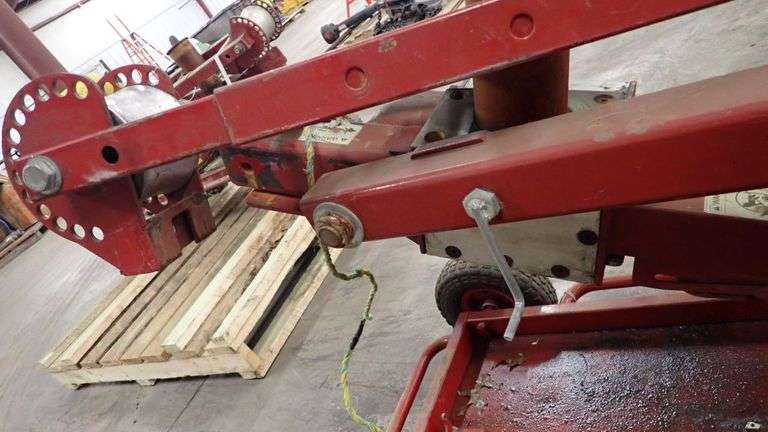 Maxis 10K Wire Puller Tugger Cart - Yellow Tag Auctions