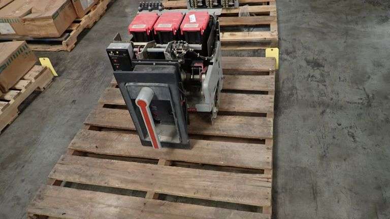 GE Low Voltage Power Circuit Breaker - Yellow Tag Auctions