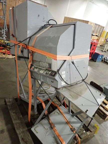 Red Devil 1025 Red D-Mix Mixers - Yellow Tag Auctions