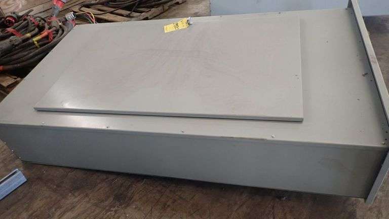 GE Spectra Series Power Panelboard Enclosure - Yellow Tag Auctions