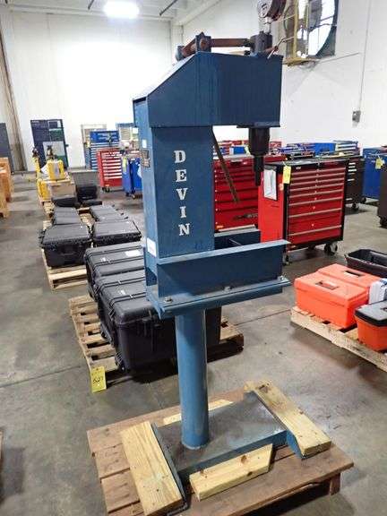 Devin LP500 Hydraulic Arbor Press - Yellow Tag Auctions