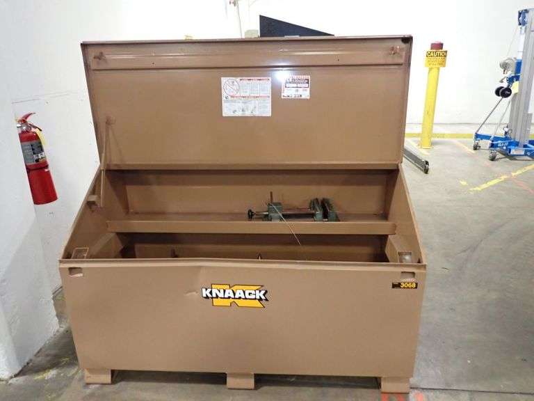 Knaack 3068 Toolbox w/Drill Press and Vise - Yellow Tag Auctions
