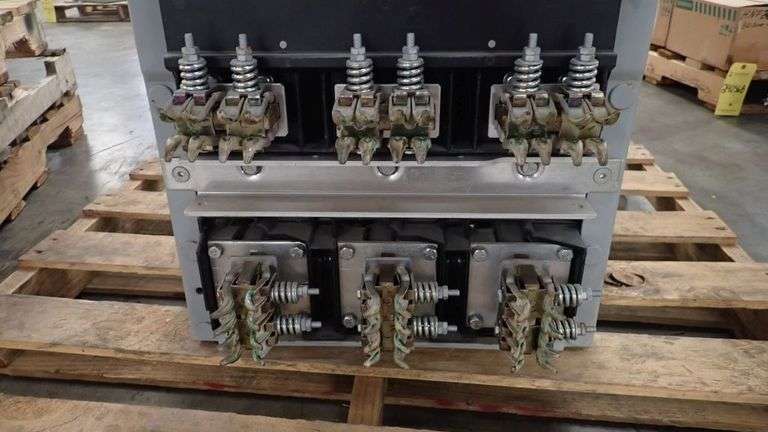 GE Low Voltage Power Circuit Breaker - Yellow Tag Auctions