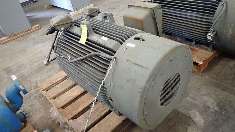 Toshiba 300 HP World Energy Series Induction Motor - Yellow Tag Auctions
