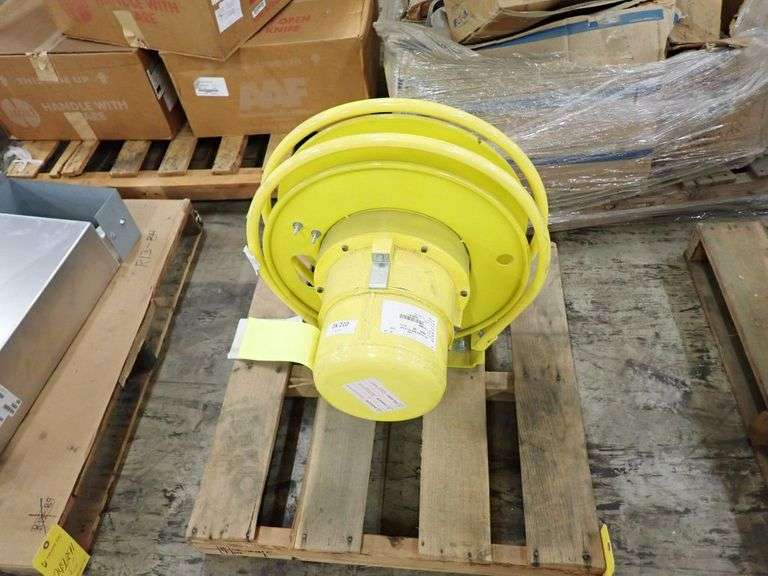 Take Up Cable Hoist Reel - Yellow Tag Auctions