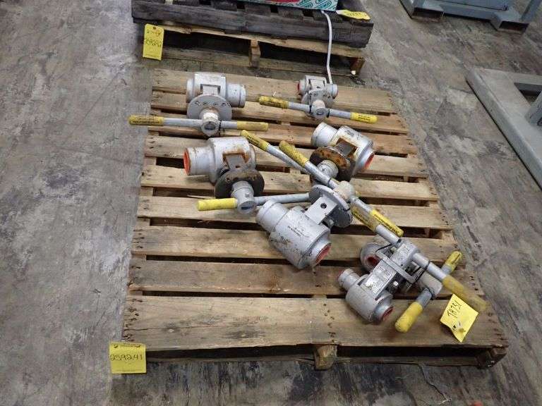 Lot of (7) Array Valves - Yellow Tag Auctions