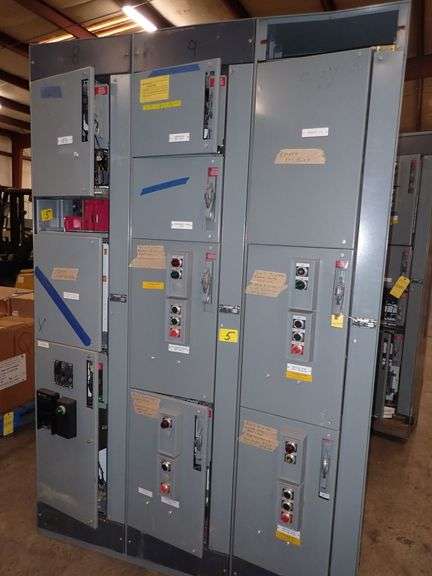 Allen Bradley 10-Unit Control Center - Yellow Tag Auctions