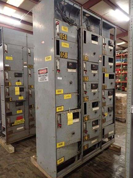 Square D Model 5 Control Center - Yellow Tag Auctions