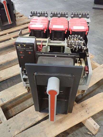 General Electric Low Voltage Power Circuit Breaker - Yellow Tag Auctions