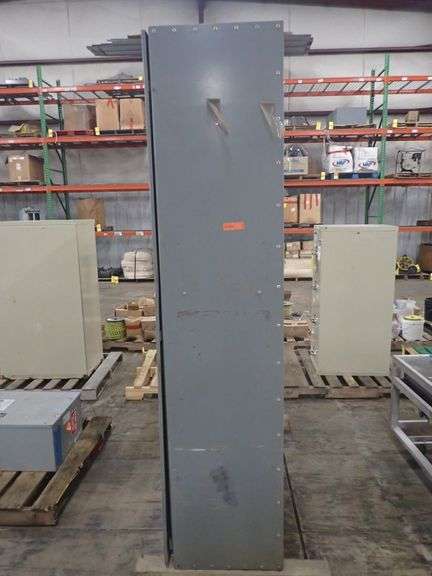 Cutler Hammer Enclosed Control Panel - Yellow Tag Auctions