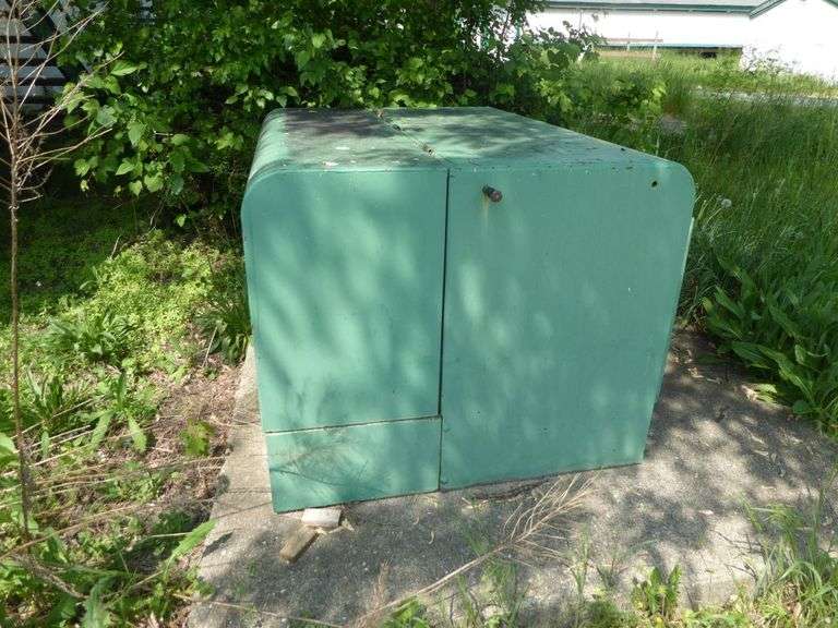 Dowzer Electric Sola Basic 300 KVA Transformer - Yellow Tag Auctions