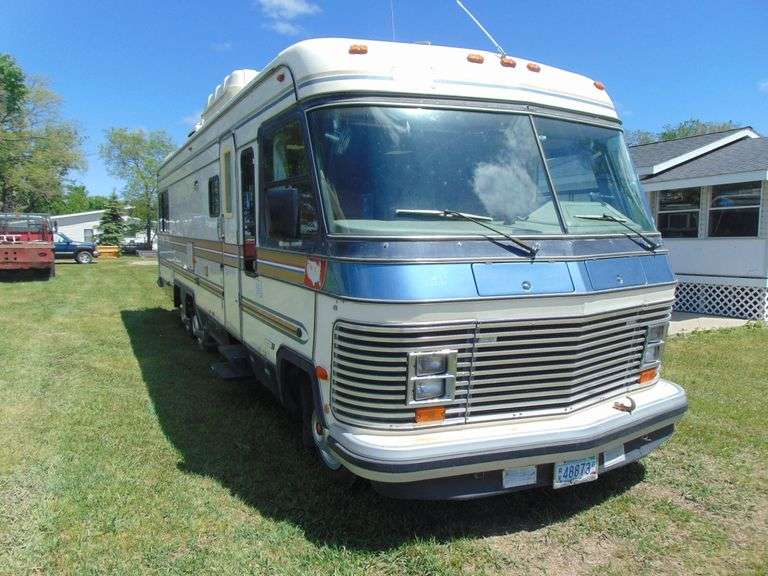 1983 HOLIDAY RAMBLER IMPERIAL 33 MOTORHOME - Ziemer Hilbrands Auctions