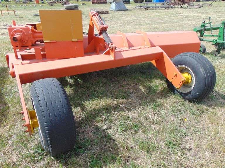 8 FT. PTO DRIVEN ROCK WINDROWER - Ziemer Hilbrands Auctions
