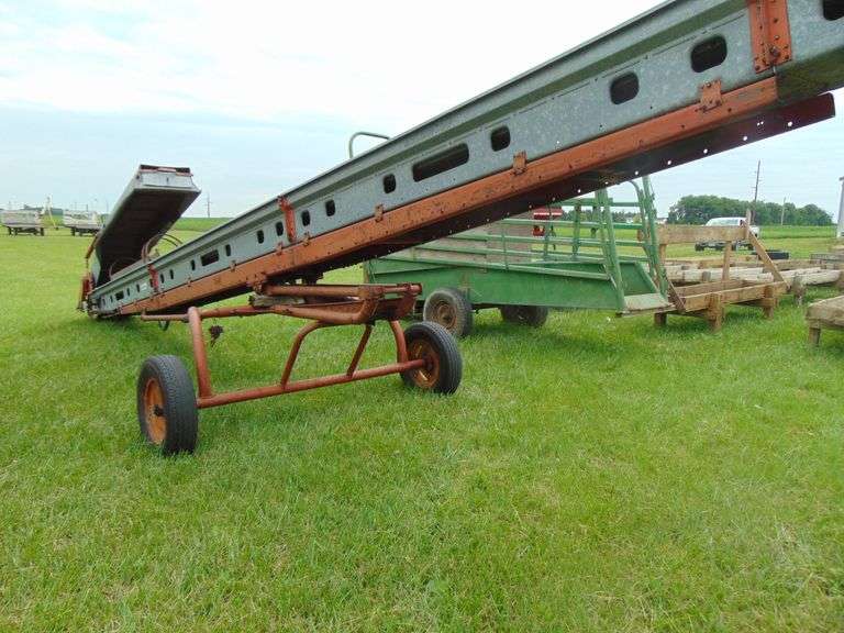 KEWANEE 500 44' GRAIN & BALE ELEVATOR, HYD LIFT, PTO DRIVE - Ziemer ...