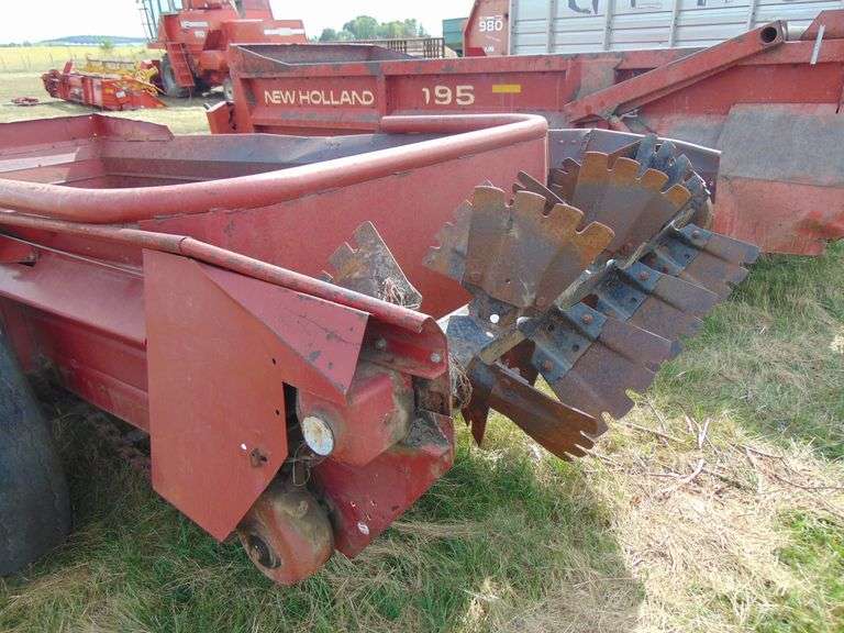 CASE IH 550 MANURE SPREADER w/SLOP GATE, FLOOR NEEDS WORK - Ziemer ...