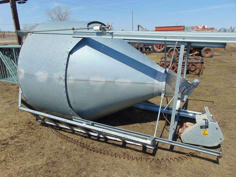 BULT TANK w/SCREW AUGER & ½ HP MOTOR - Ziemer Hilbrands Auctions