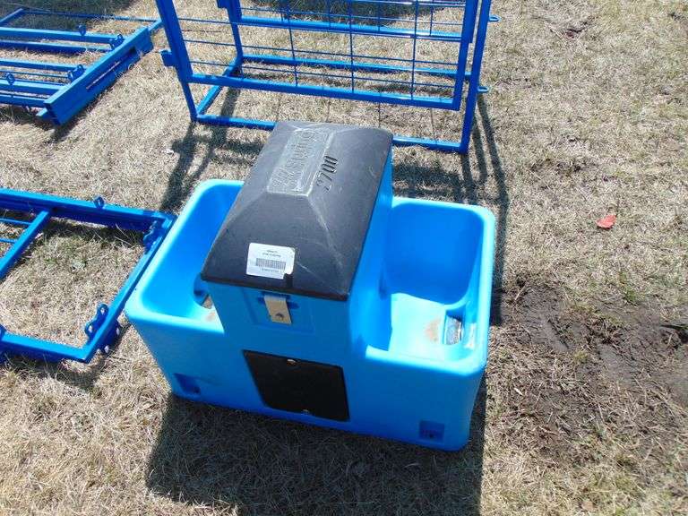 LIL SPRING CATTLE WATERER - Ziemer Hilbrands Auctions