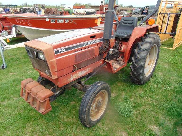 IH 244 DIESEL LOWBOY TRACTOR, 3 PT, 540 PTO, LIKE NEW RUBBER ALL AROUND ...