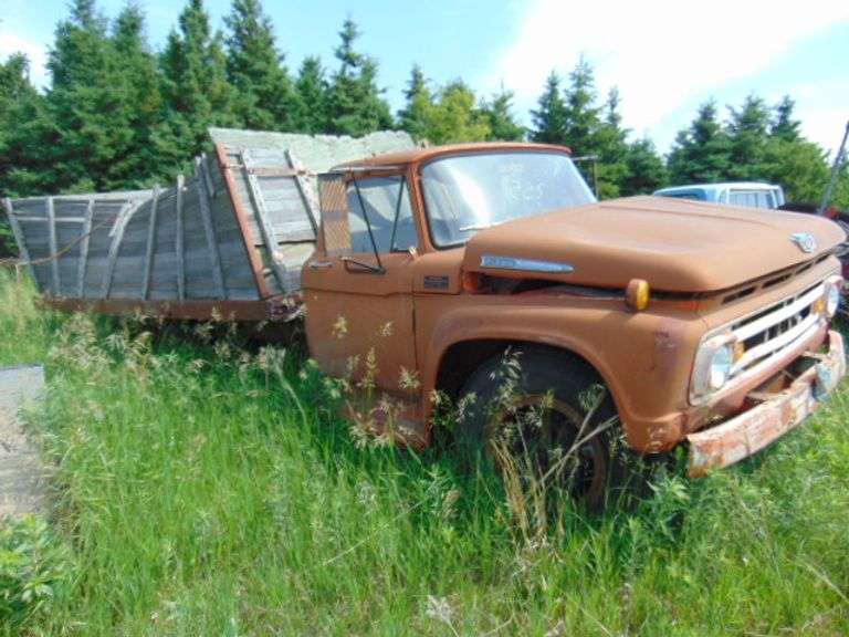 1960's FORD F-700 SINGLE AXLE TRUCK - Ziemer Hilbrands Auctions